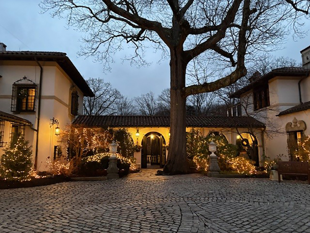 Tour the Decorated Mansion, Artist's Workshop for Kids, Storytime Vanderbilt Museum